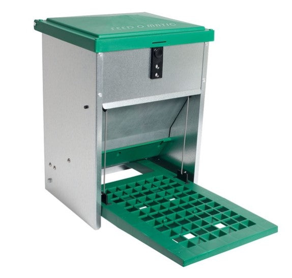 BF FEEDOMATIC TREADLE FEEDER 8KG – Baba G's Farm